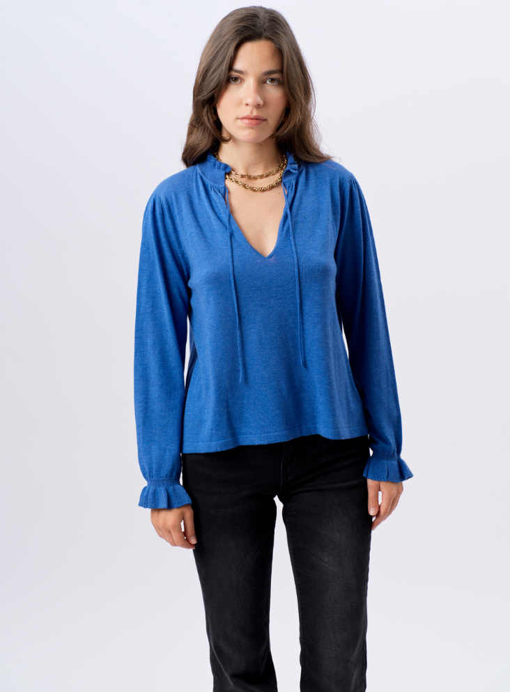 Pull Bruno Bleu – Adore Paris